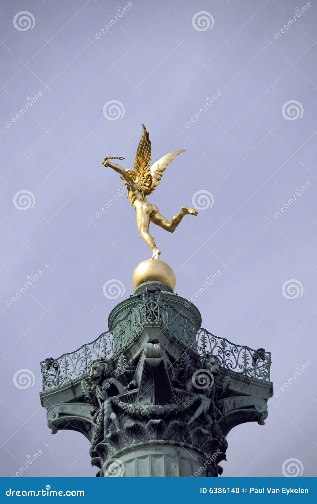 Monumento Del Bastille, Parigi Francia Fotografia Stock - Immagine di ...