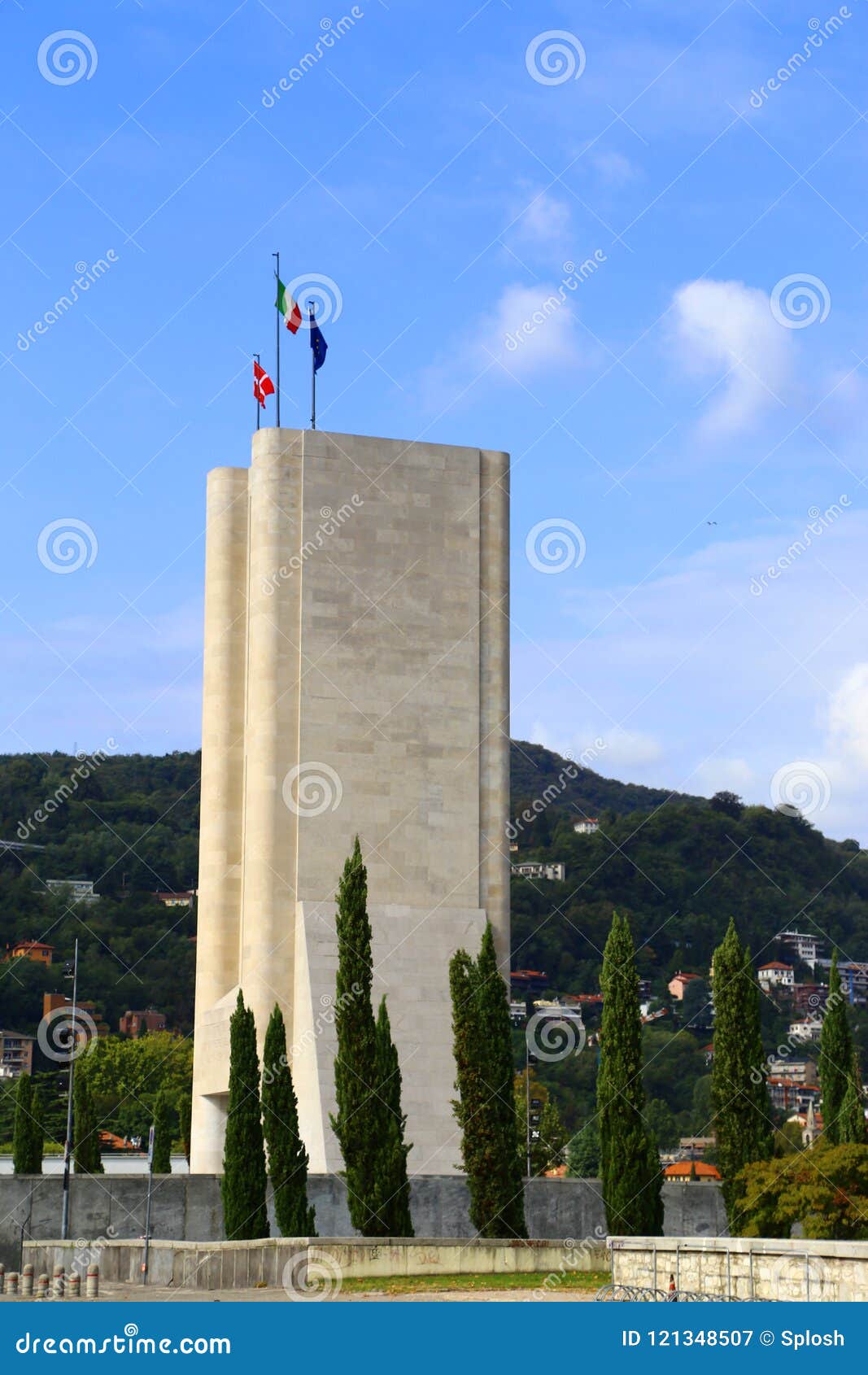 Monumento Del Caduti De Monumento Ai Al Caido Imagen de archivo ...