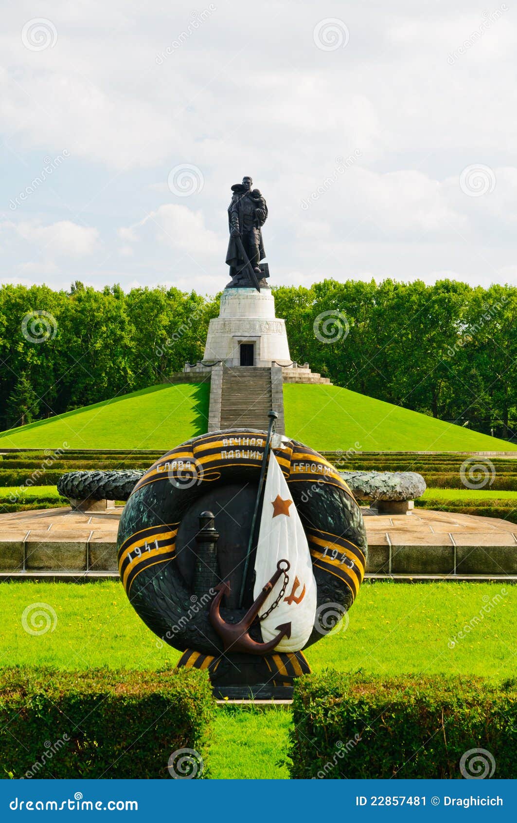 Monumento Del Parque De Treptower, Berlín Imagen de archivo - Imagen de ...