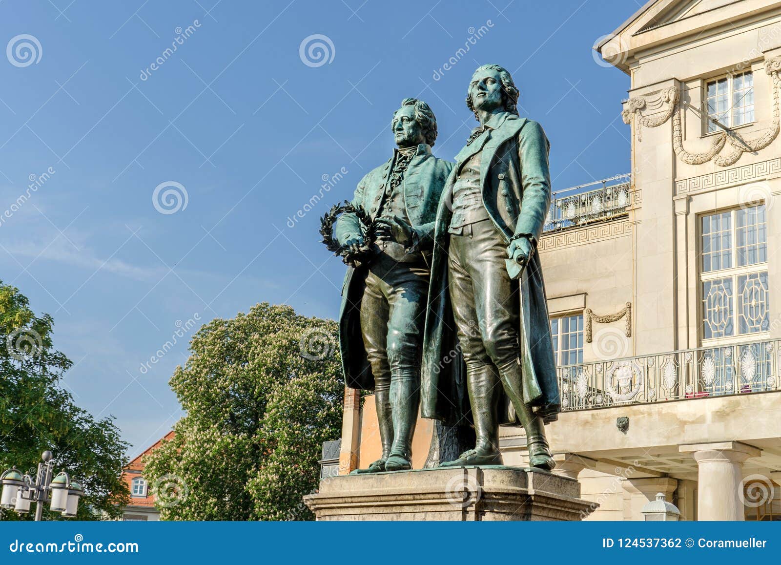 Monumento a Goethe Y a Schiller Foto de archivo - Imagen de ciudad ...