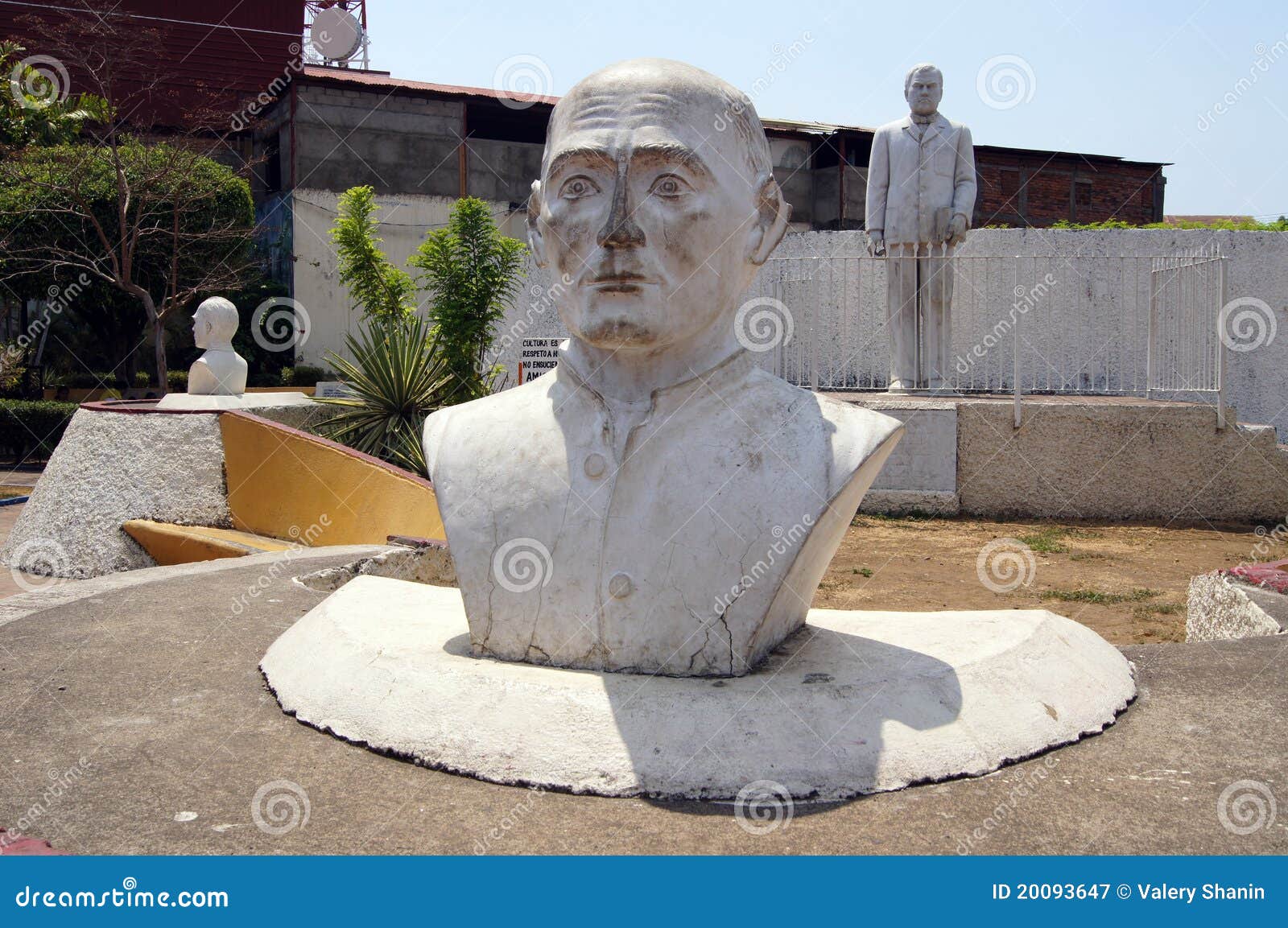 Monuments stock image. Image of street, leon, stone, statue - 20093647