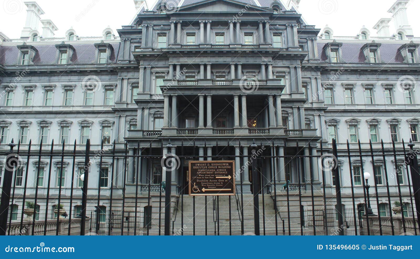 Monuments on Capitol hill editorial image. Image of monuments - 135496605