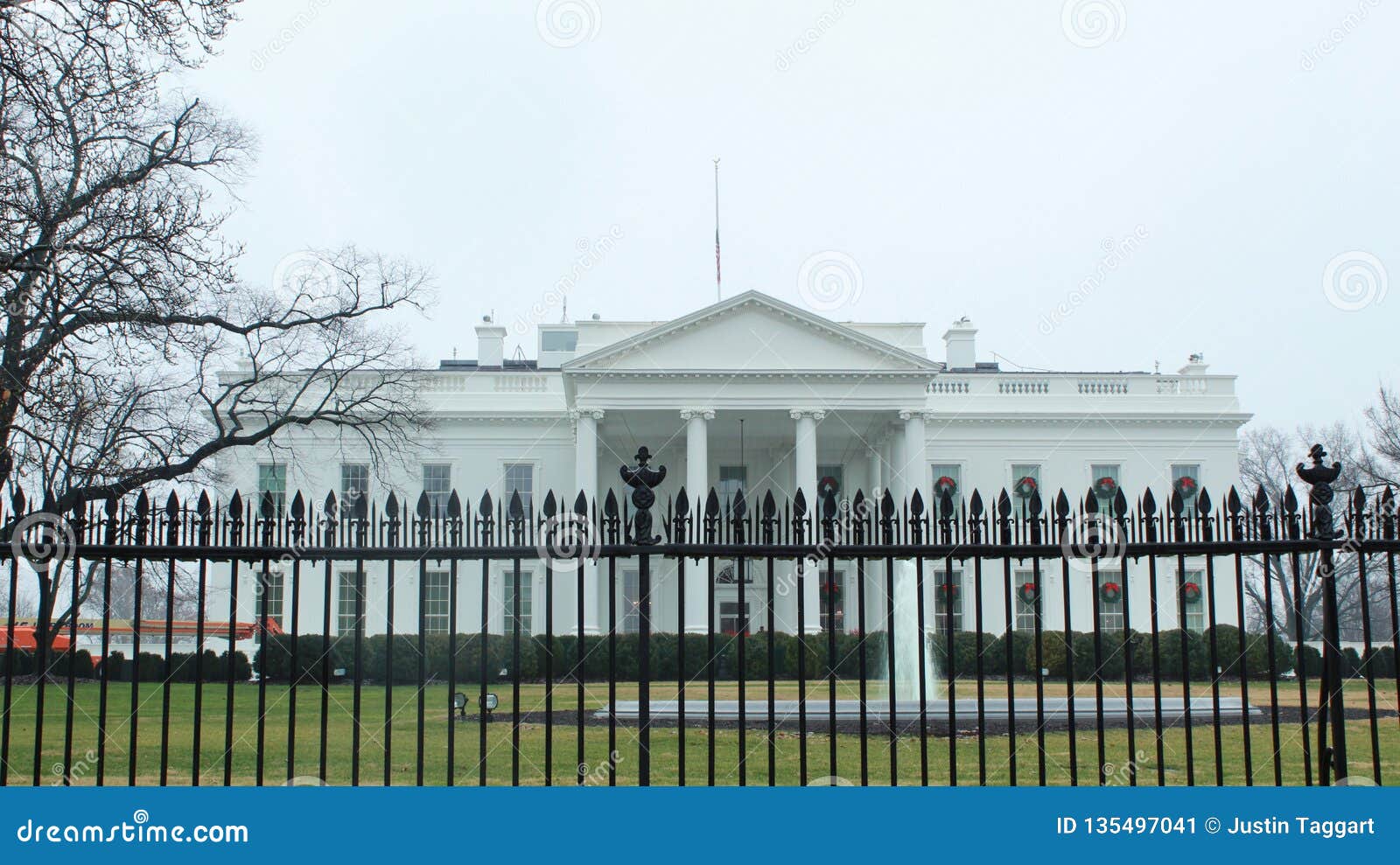 Monuments on Capitol hill editorial photo. Image of house - 135497041