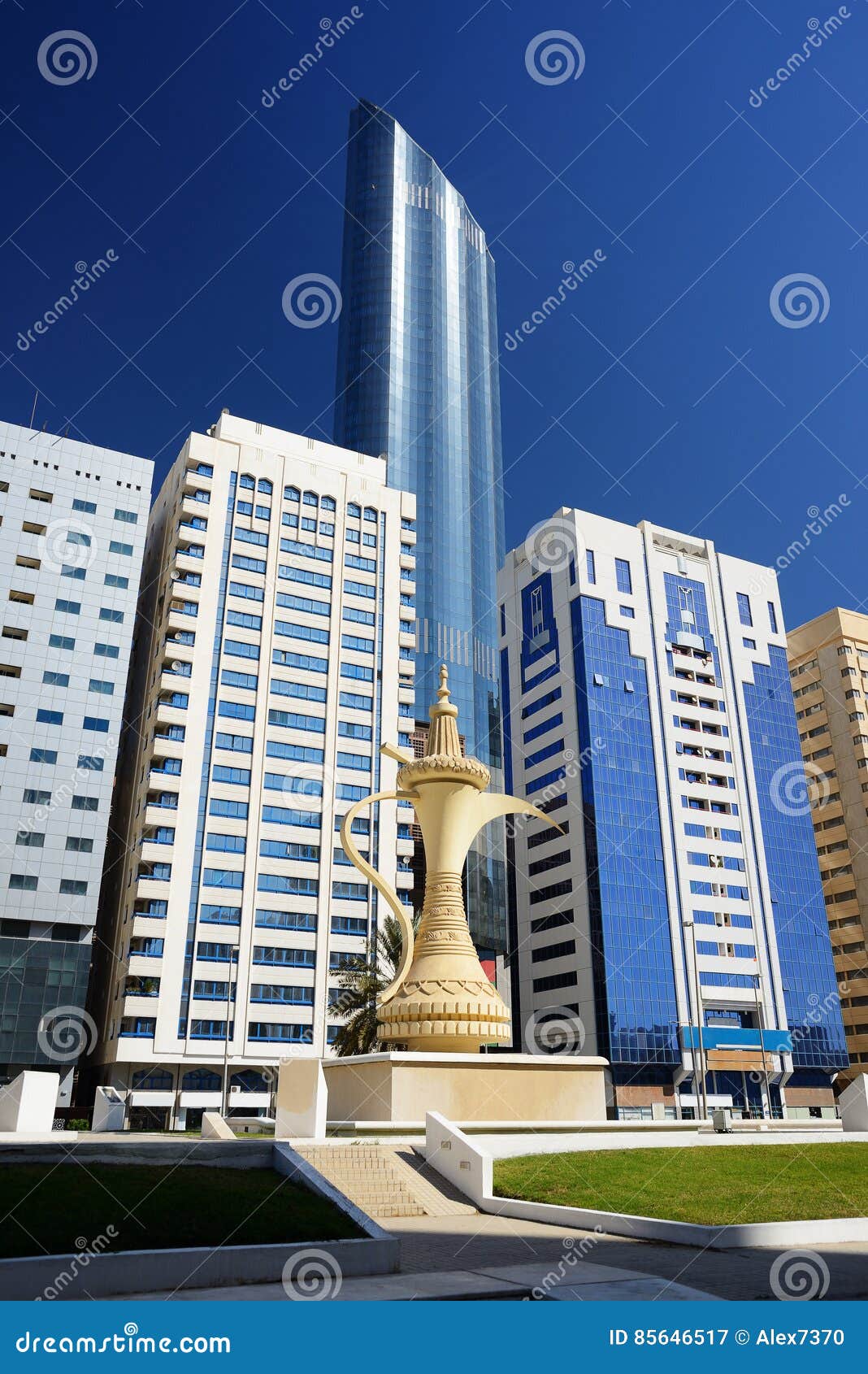 The Square Of Abu Dhabi Sheikh Zayed Binsultan Nahyan Mosque Stock ...