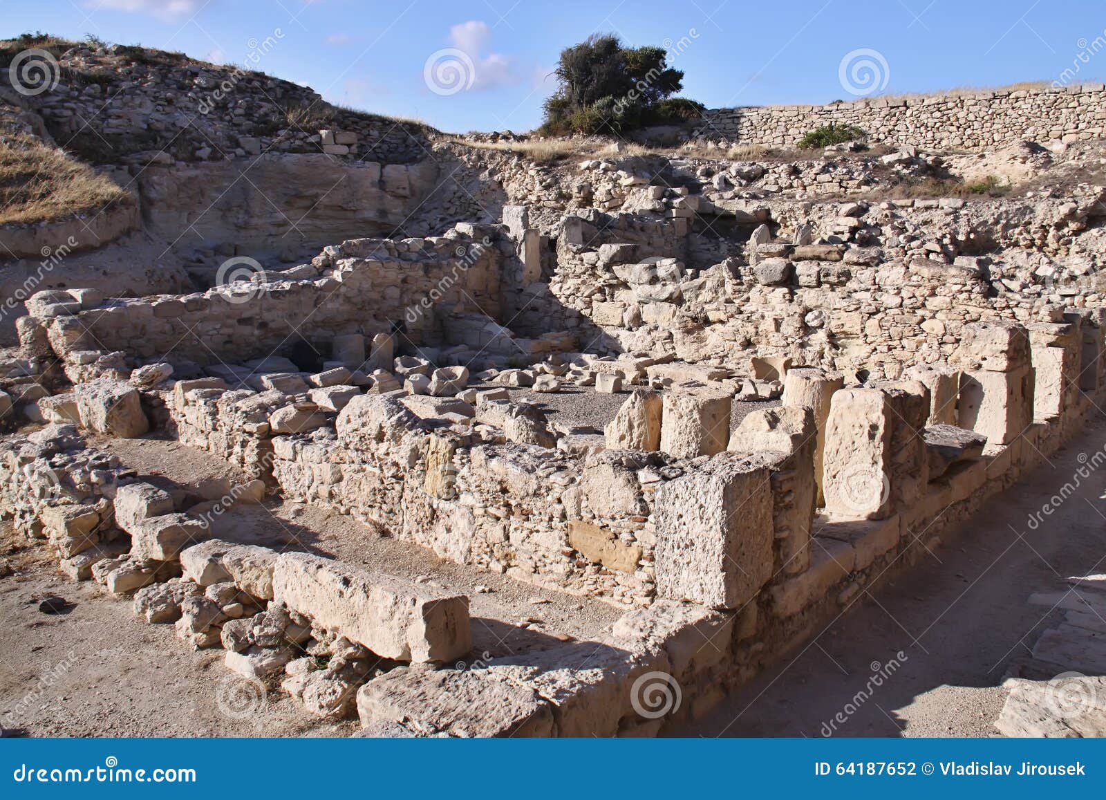 Monuments Romains Kourion, Chypre Photo stock - Image du trésor, ciel ...