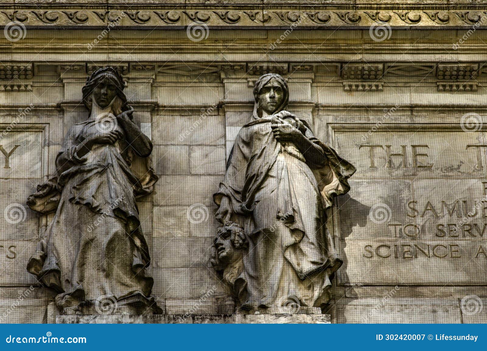 Monuments and Statues of Manhattan, Which Adorn the Facade of the New ...