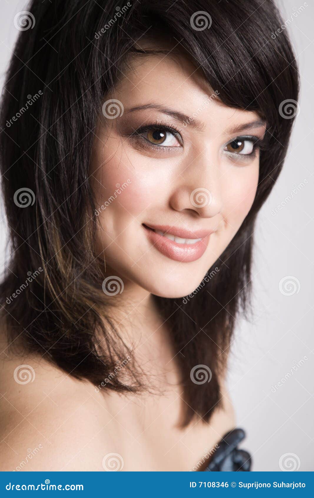 Mooi Aziatisch meisje stock foto. Image of tenger, stijlvol - 7108346