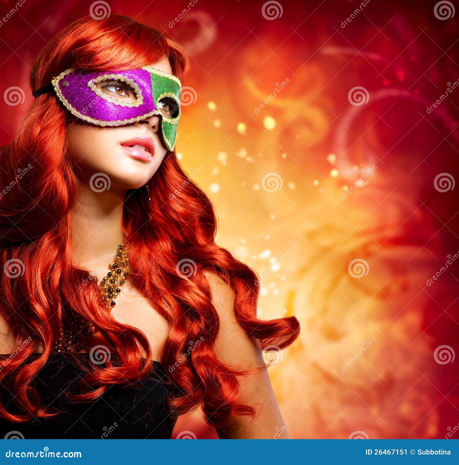 Mooi Meisje in Een Masker Van Carnaval Stock Afbeelding - Image of haar ...