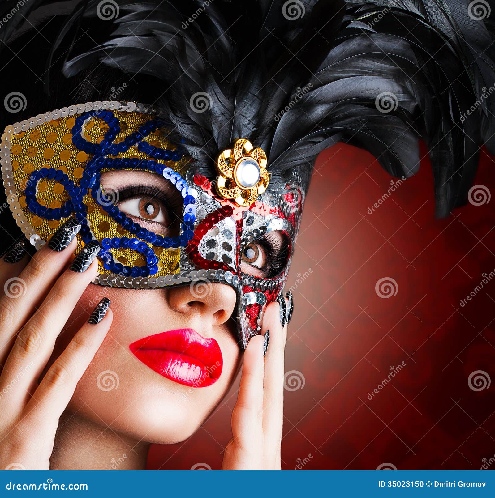 Mooi Model in Carnaval-masker Stock Foto - Image of wijfje, dame: 35023150