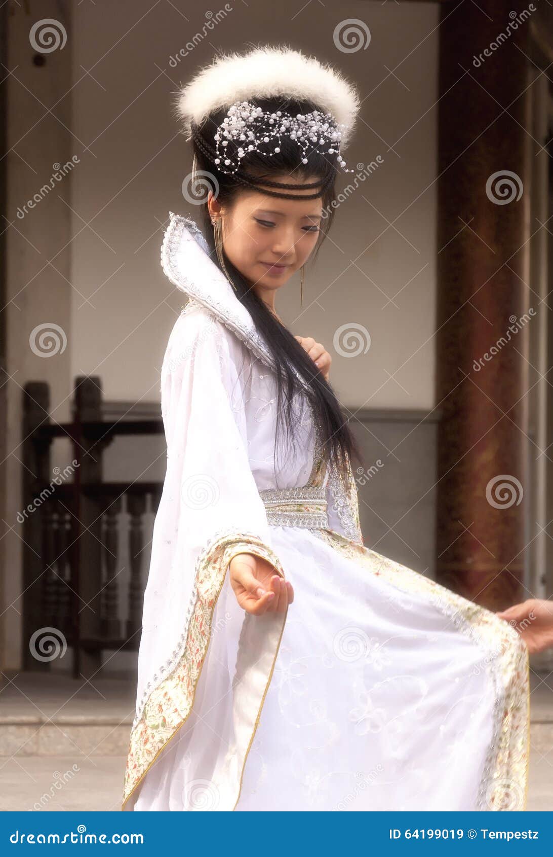 Mooie Chinese vrouw redactionele stock afbeelding. Image of sjanghai ...