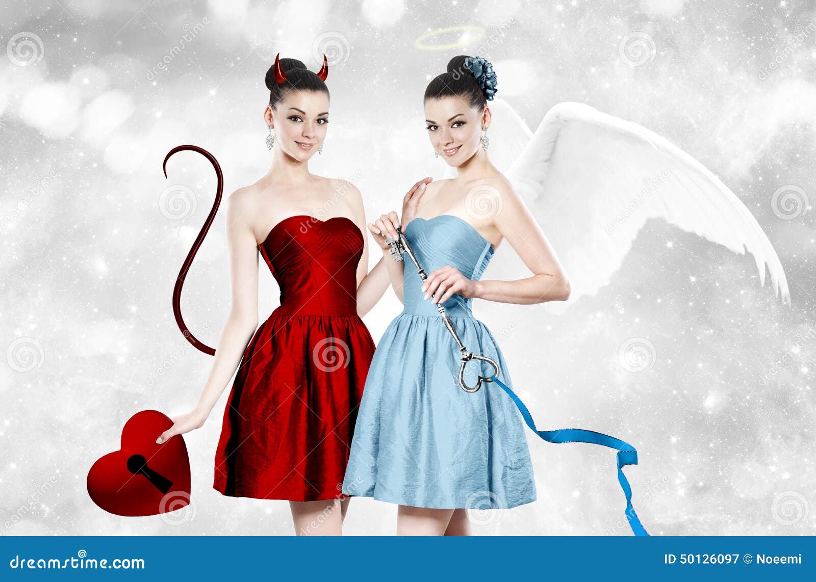 Mooie Jonge Vrouw Als Duivel En Engel Stock Afbeelding - Image of ...