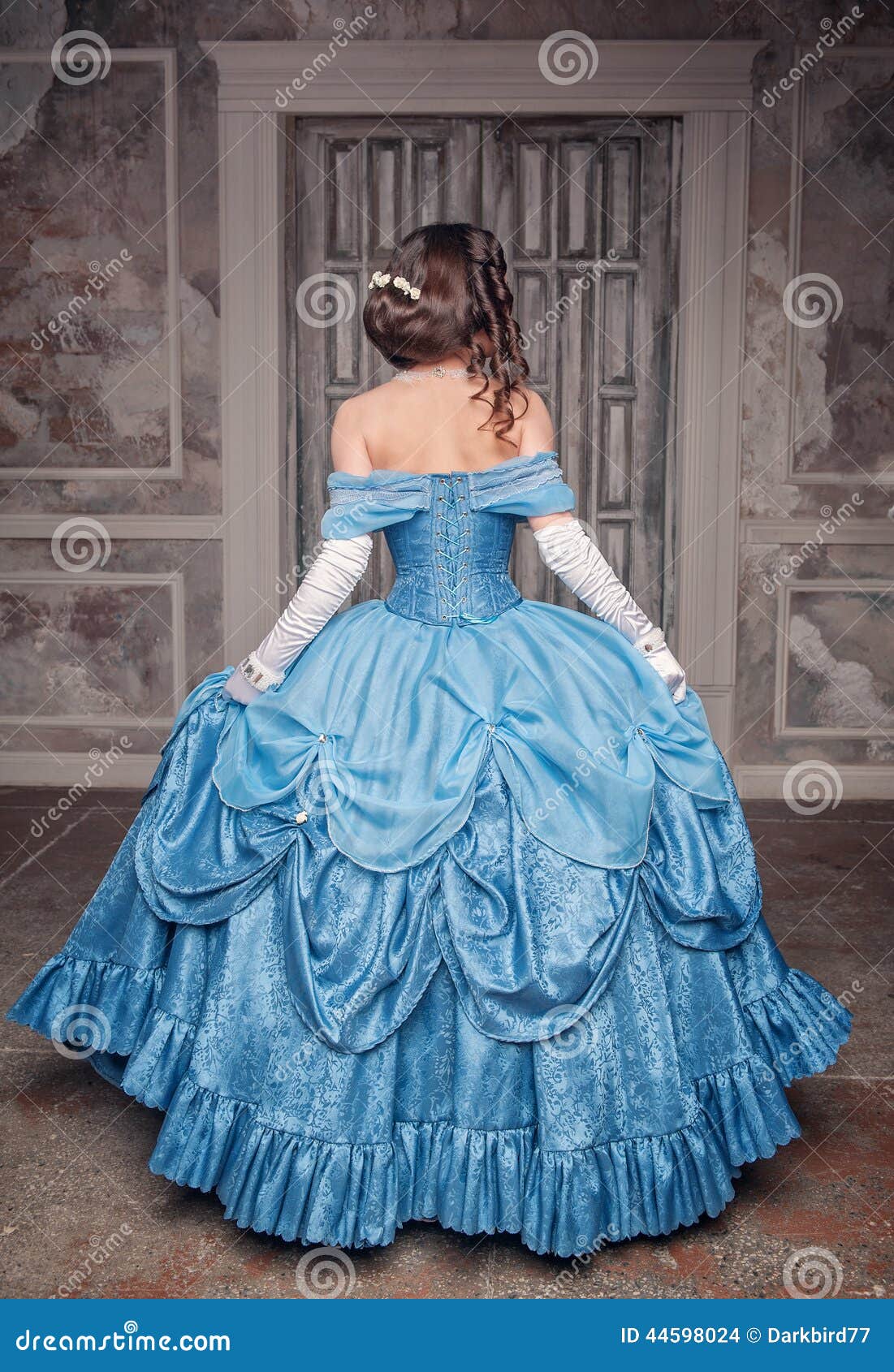 Mooie Middeleeuwse Vrouw in Blauwe Kleding, Rug Stock Foto - Image of ...