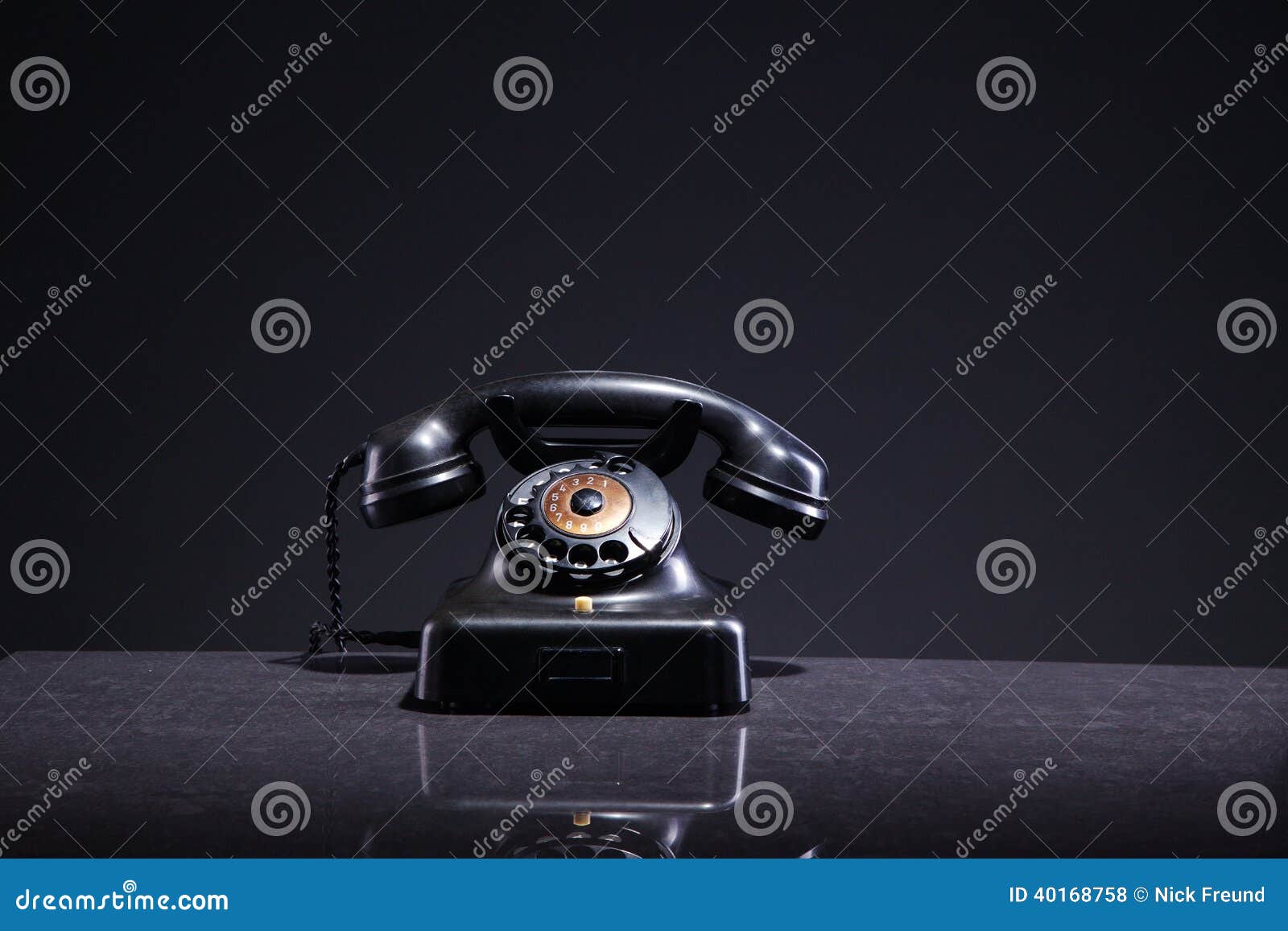 Mooie Oude Antieke Telefoon Stock Foto - Image of achtergrond, gesprek ...