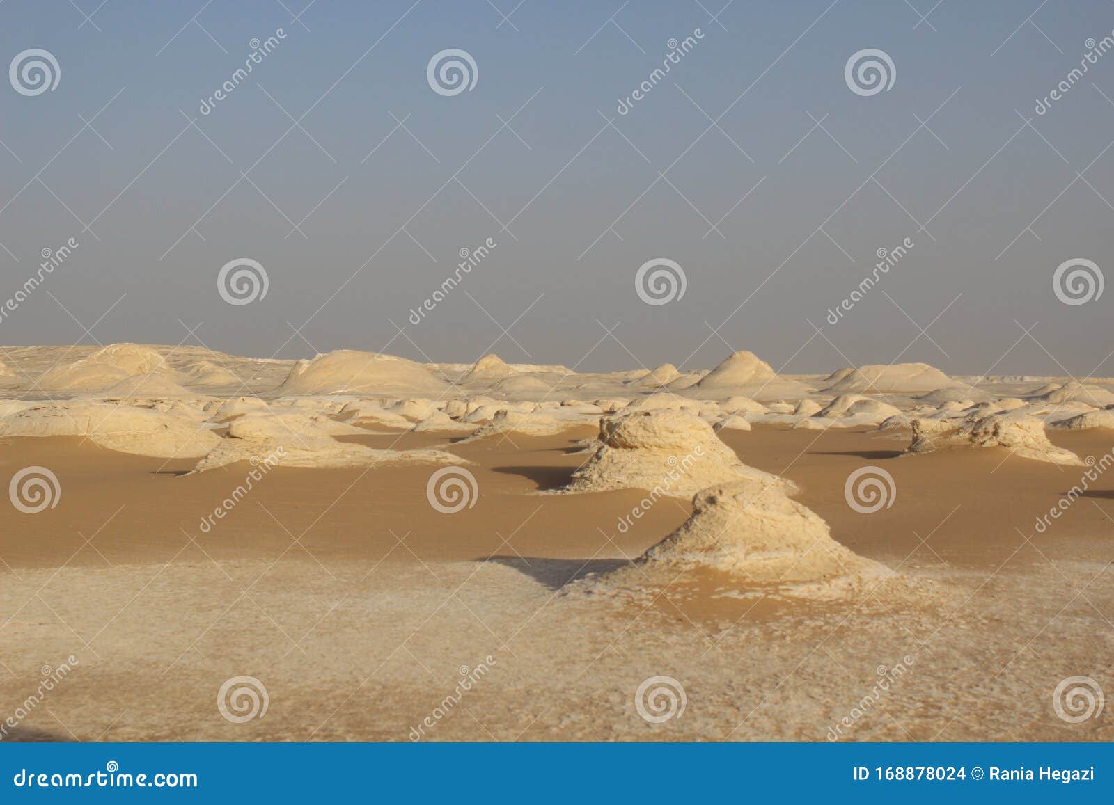 Mooie Rockformatie in De Witte Woestijn Oasis in Egypte Stock Foto ...