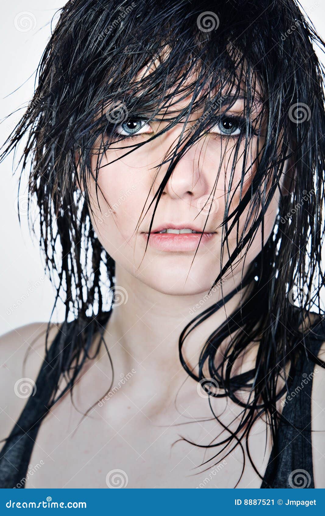 Mooie Tiener met Nat Haar stock afbeelding. Image of modieus - 8887521