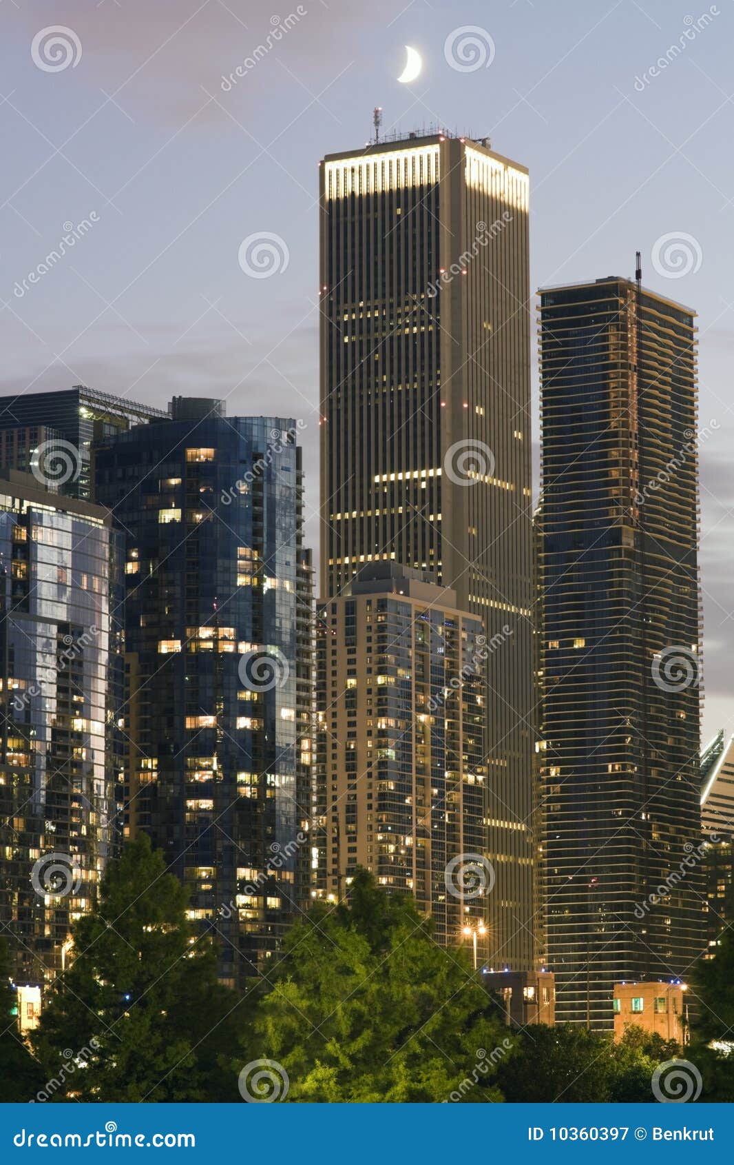 Moon above Chicago stock image. Image of skyline, park - 10360397