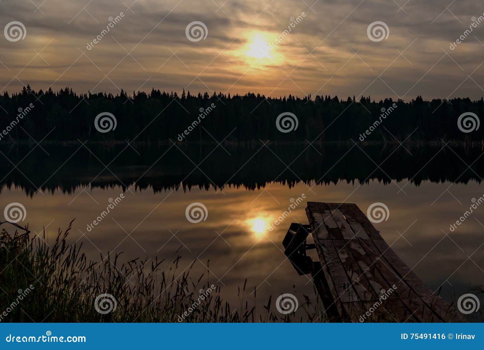 Moon Lake Forest Reflection Stock Photo - Image of outline, bank: 75491416