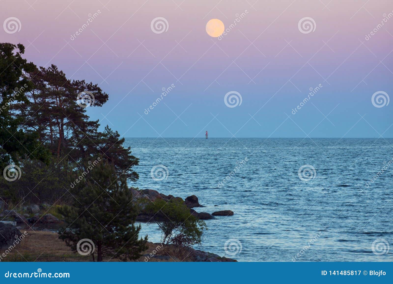 Moon and lighthouse stock image. Image of summer, view - 141485817