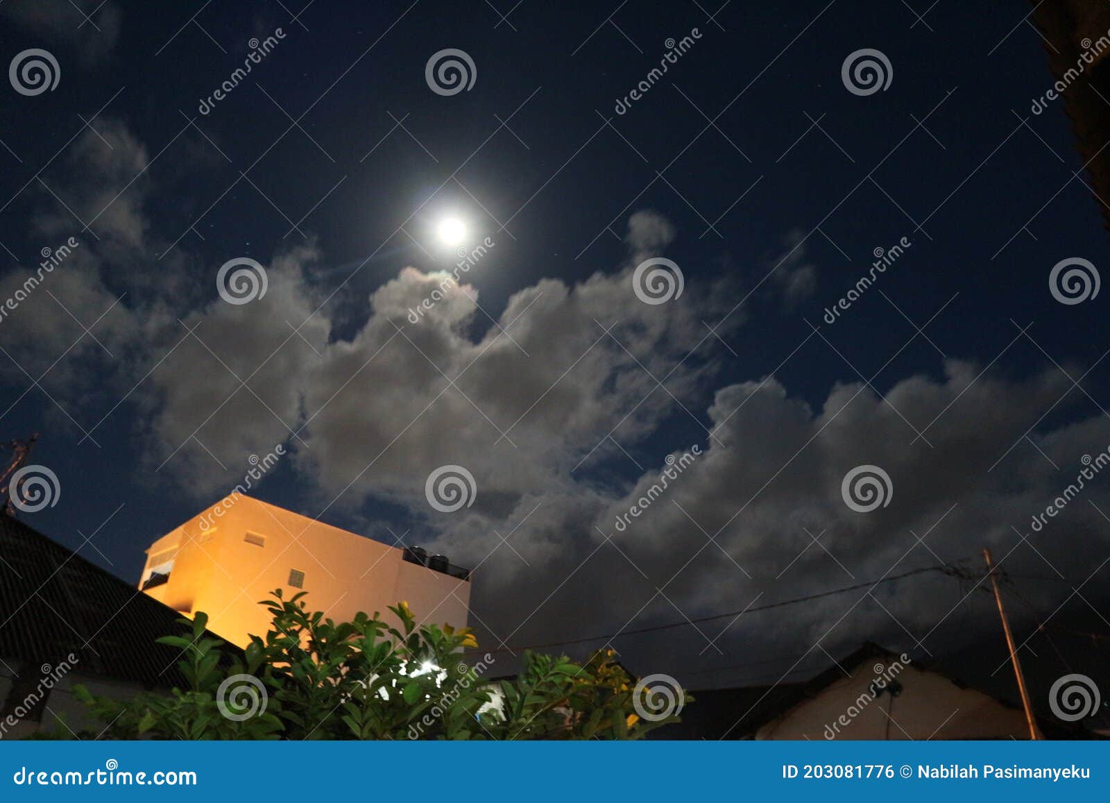 The Moon that Lights Up Tonight Stock Photo - Image of cumulus, tonight ...