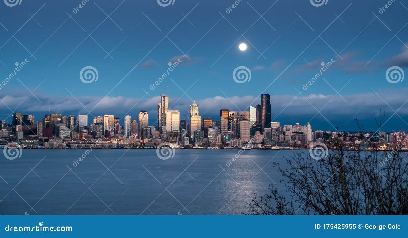Moon Over Seattle 8 stock image. Image of scenic, luna - 175425955