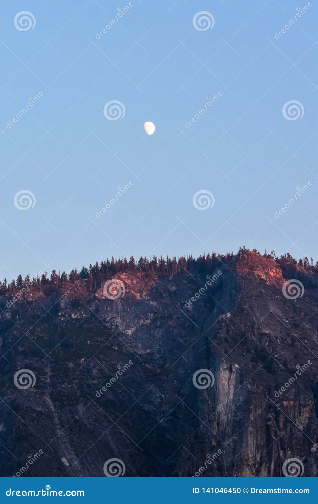 Moon over Yosemite Valley stock photo. Image of moon - 141046450
