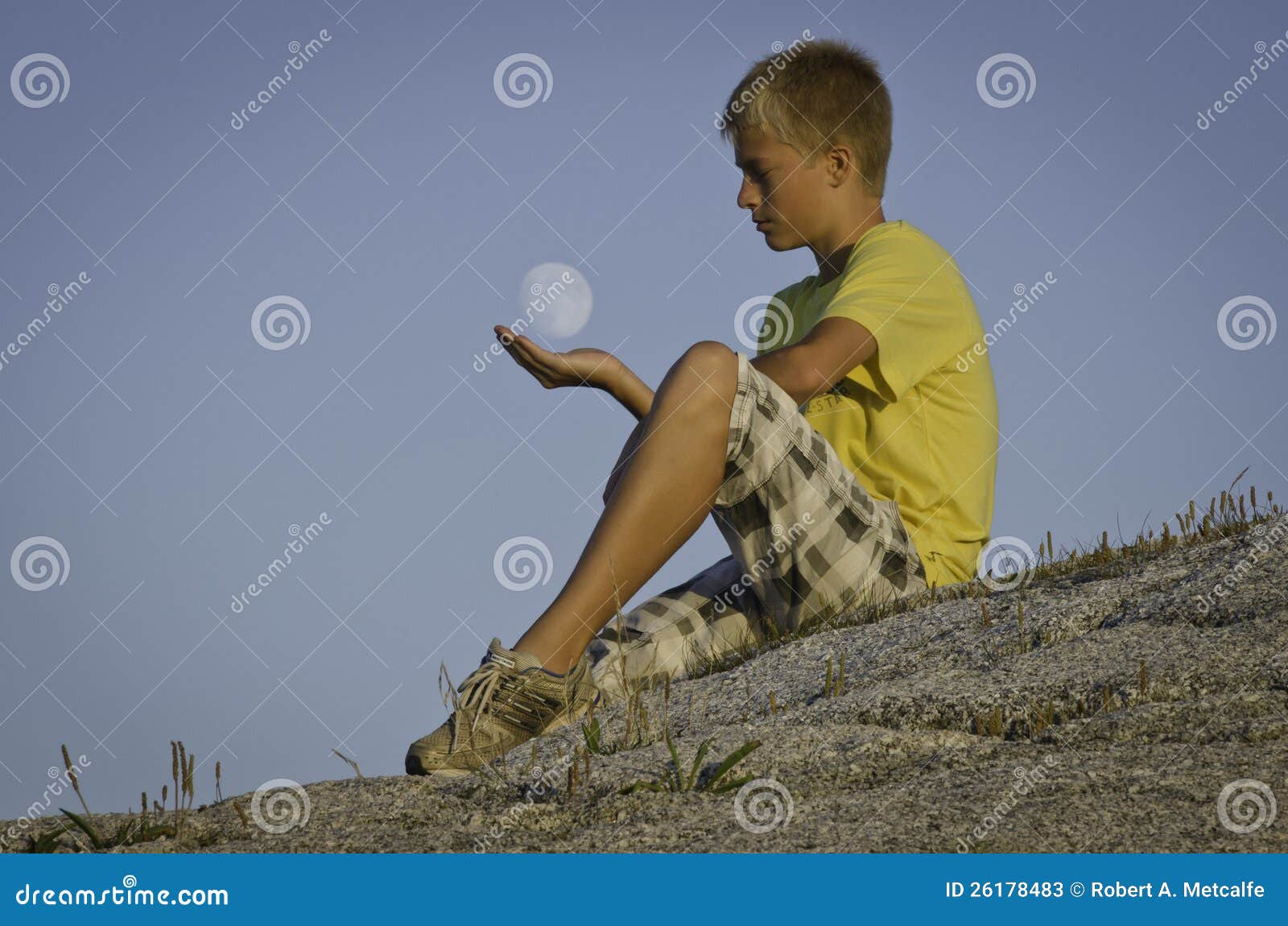 Moon play stock image. Image of cove, solitary, dusk - 26178483