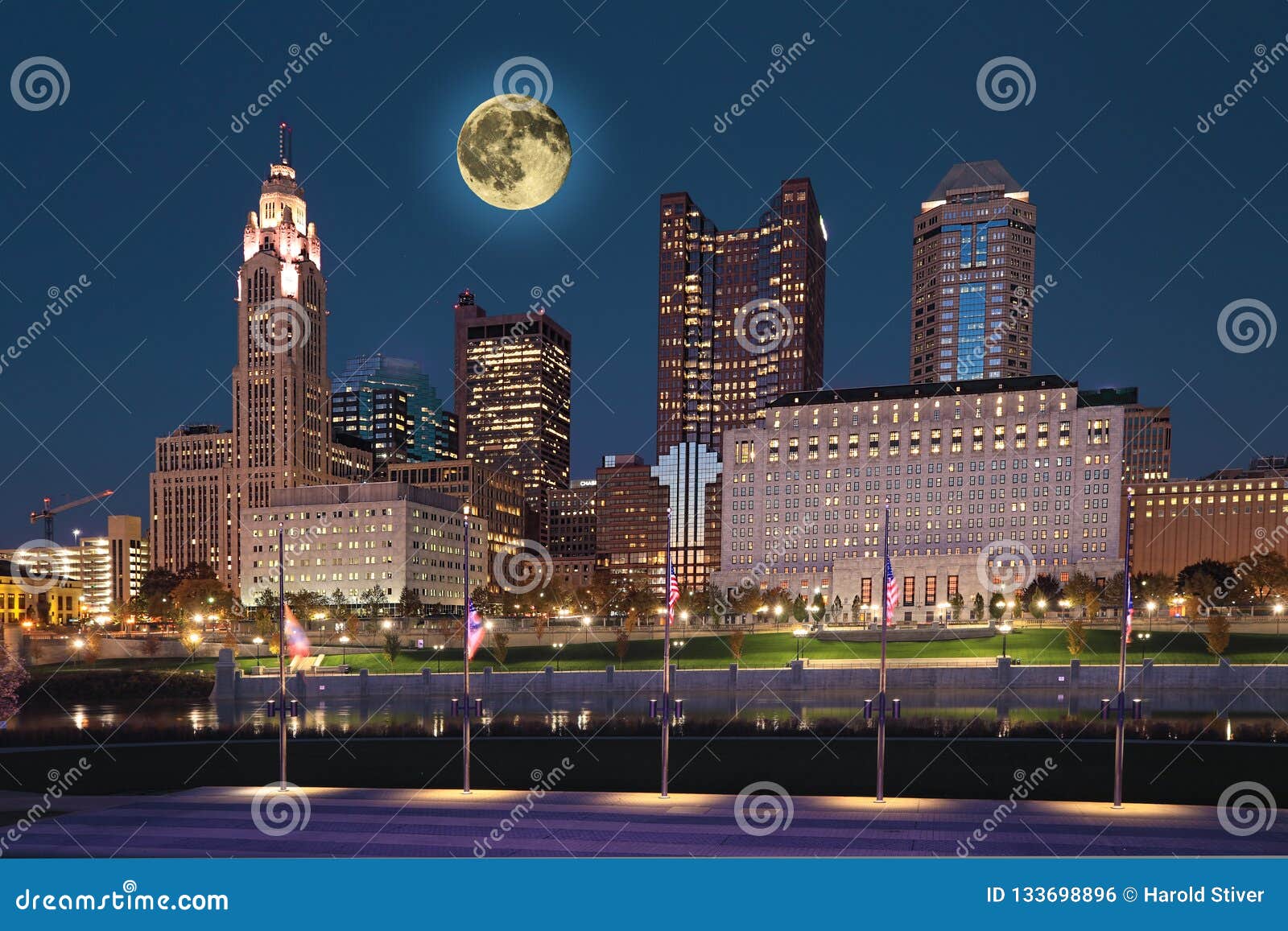 Moon Rising Above Columbus, Ohio Stock Photo - Image of tower ...