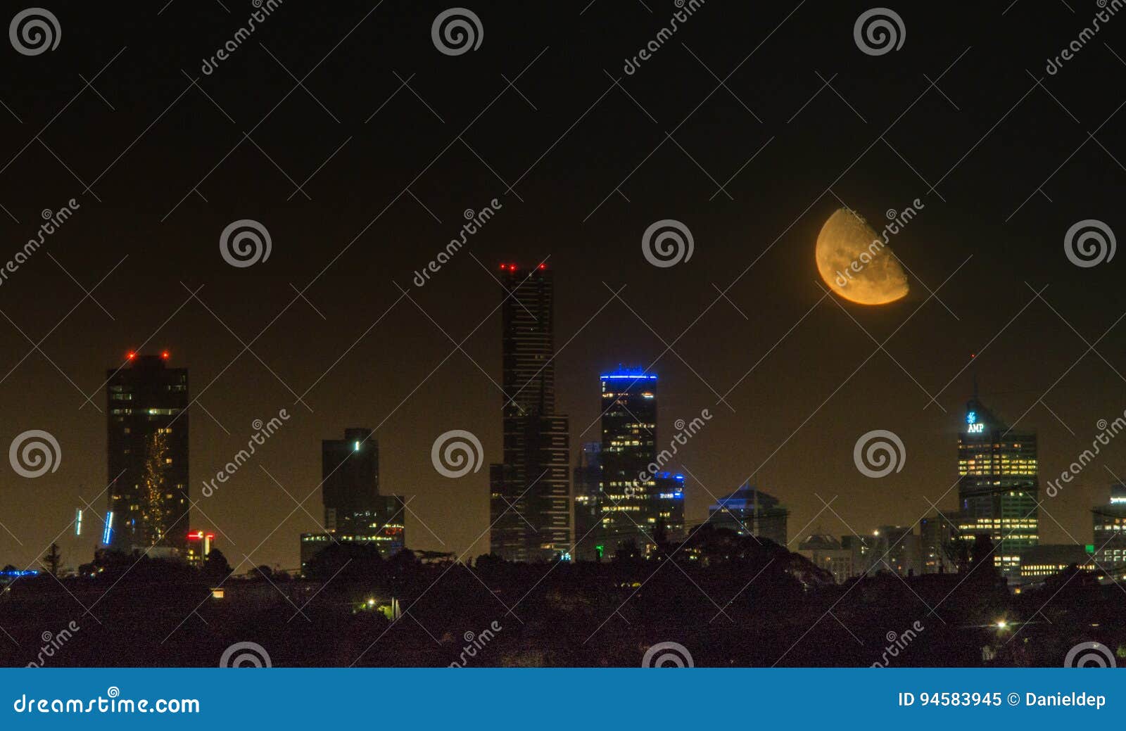 Moon Setting into city editorial image. Image of scenery - 94583945