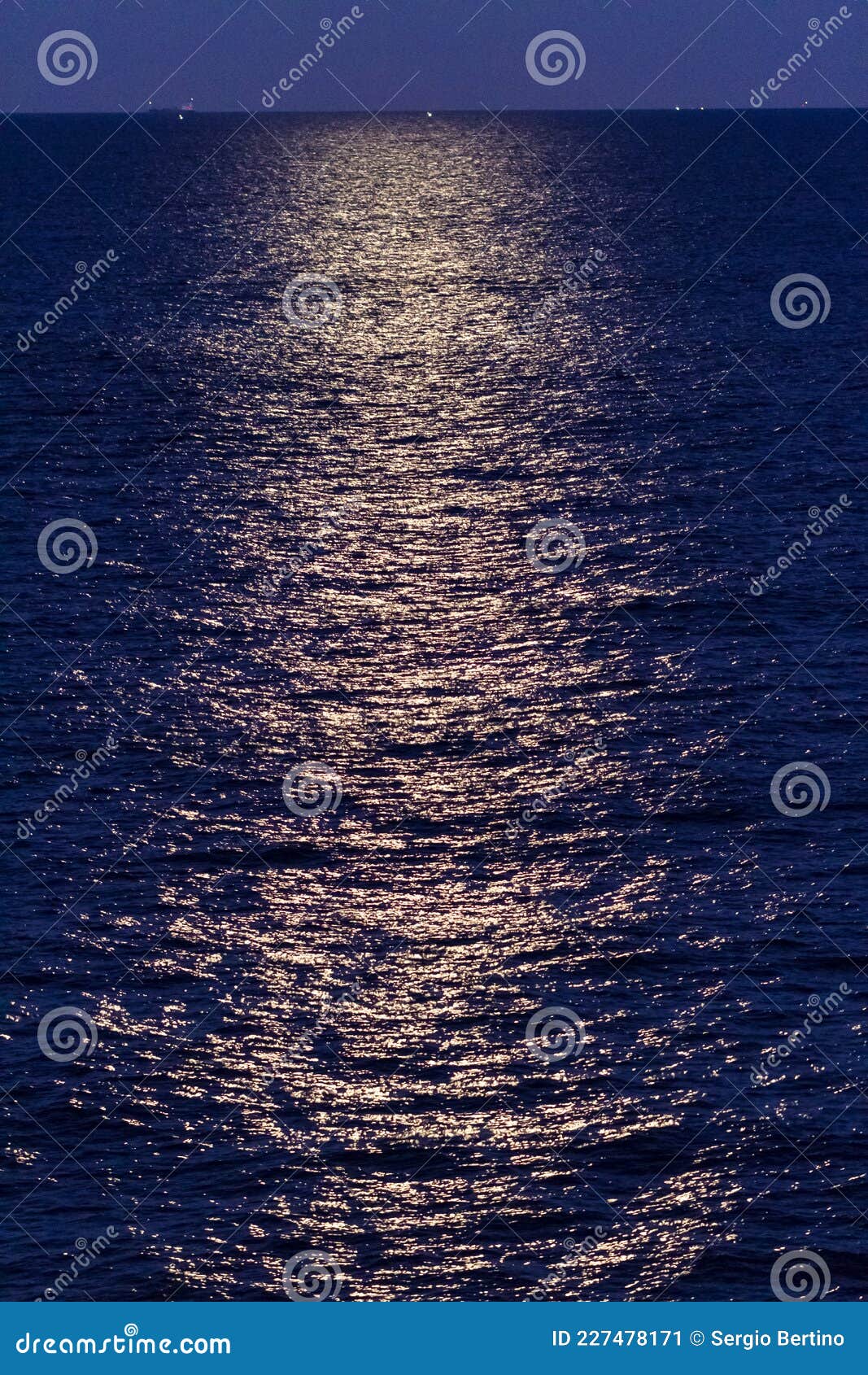 Moonlight Reflection on Wavy Sea Stock Image - Image of waves ...