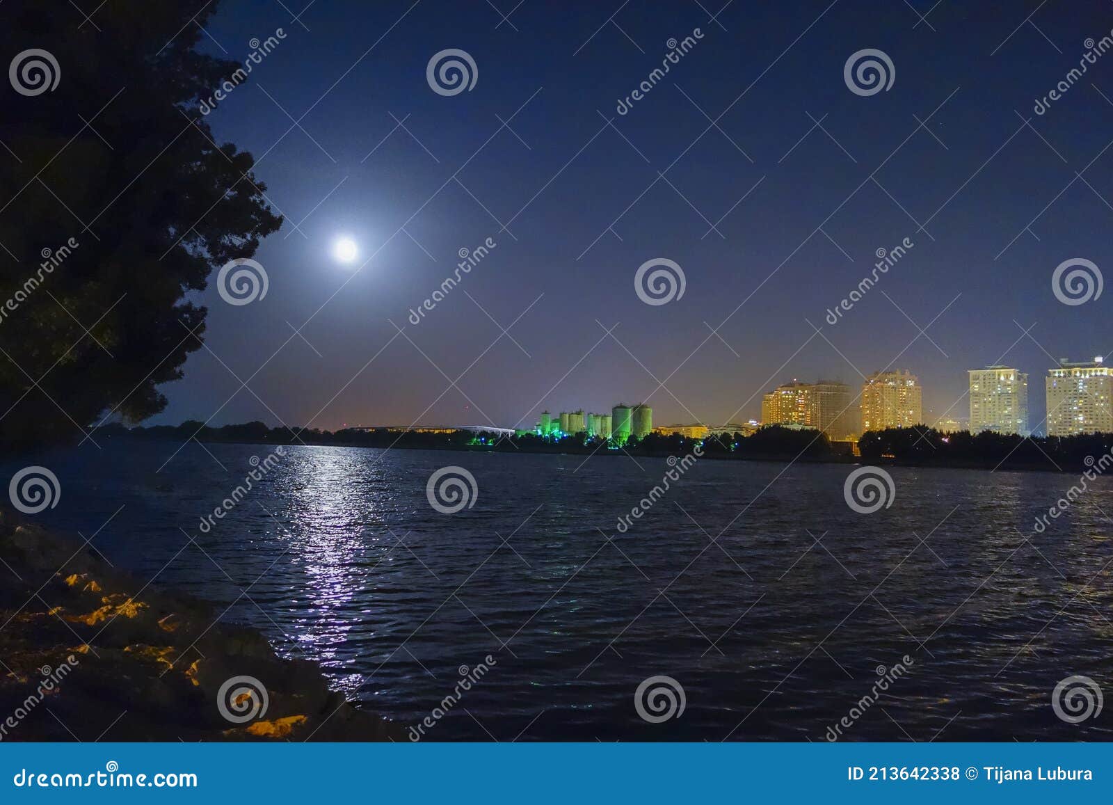 Moonlight on the Seashore in Doha Stock Photo - Image of blue, east ...