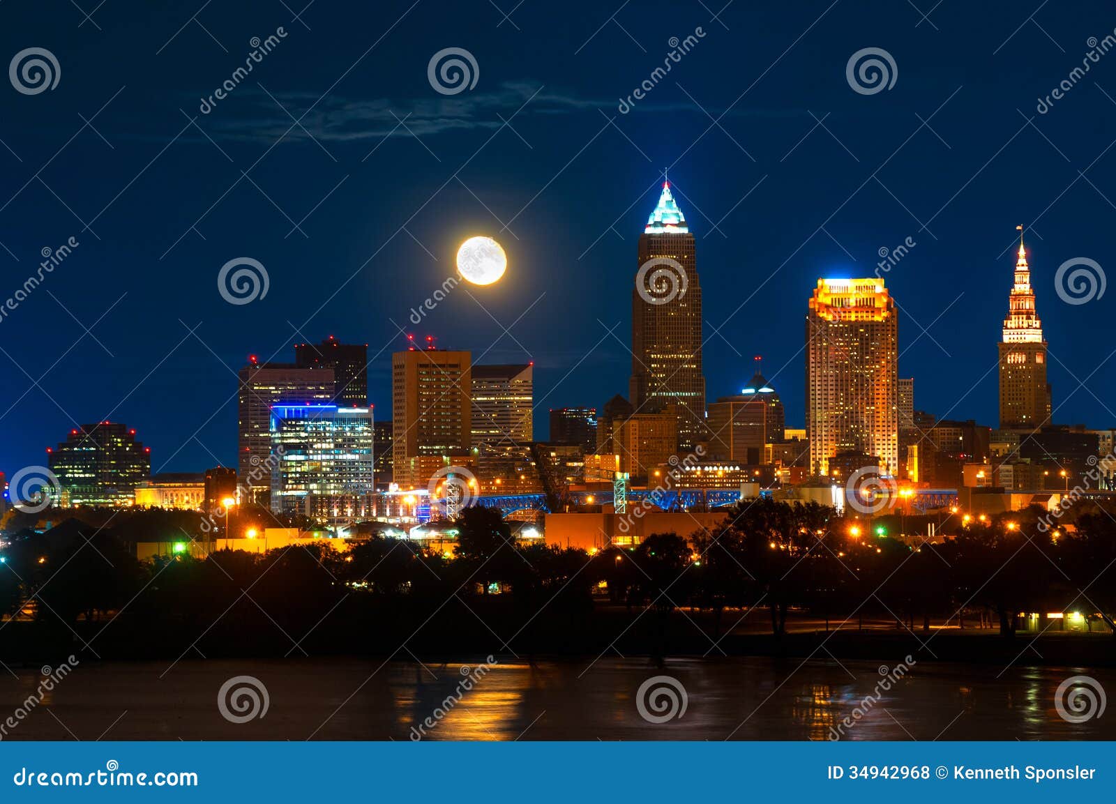 Moonrise over Cleveland stock photo. Image of moon, light - 34942968