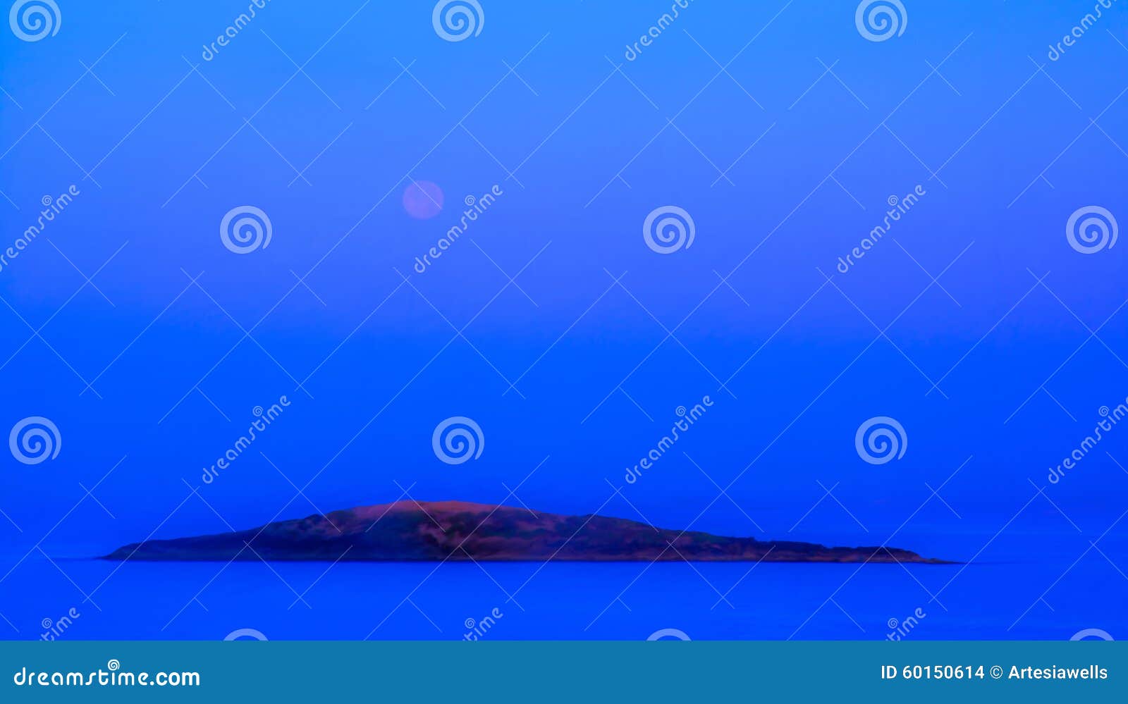 Moonset Y Salida Del Sol Azules Foto de archivo - Imagen de sunset ...