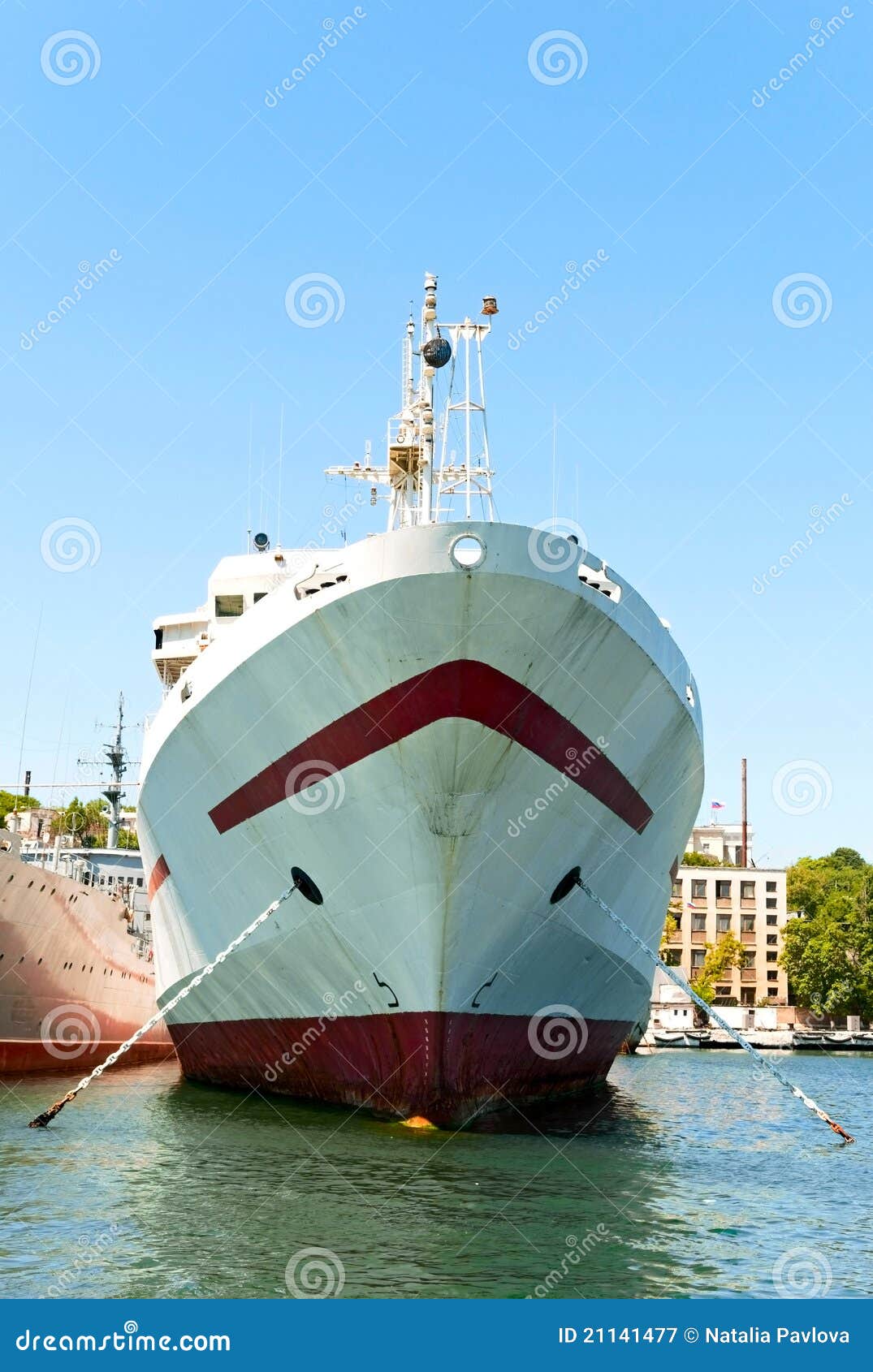 Moored vessel editorial photography. Image of vessel - 21141477