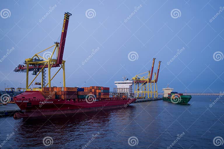 Mooring and Container Ships Editorial Photography - Image of terminal ...