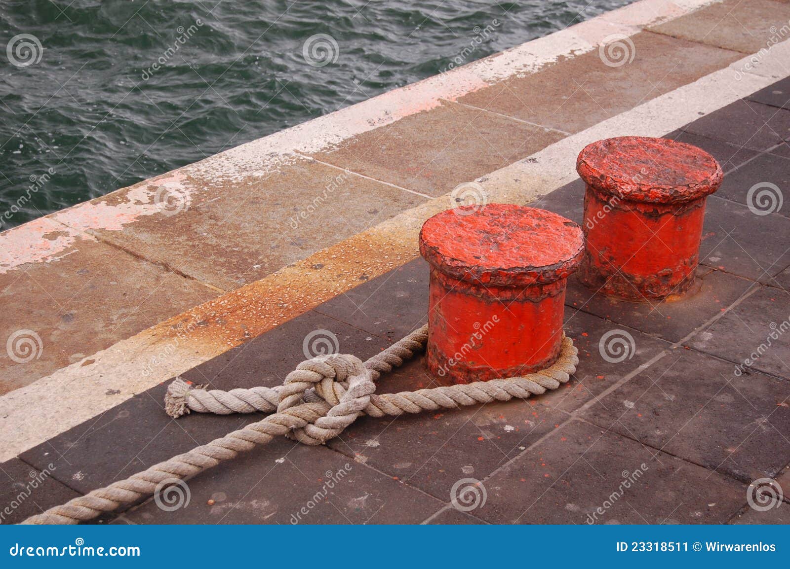 Mooring line on bollard stock image. Image of berth, moor - 23318511
