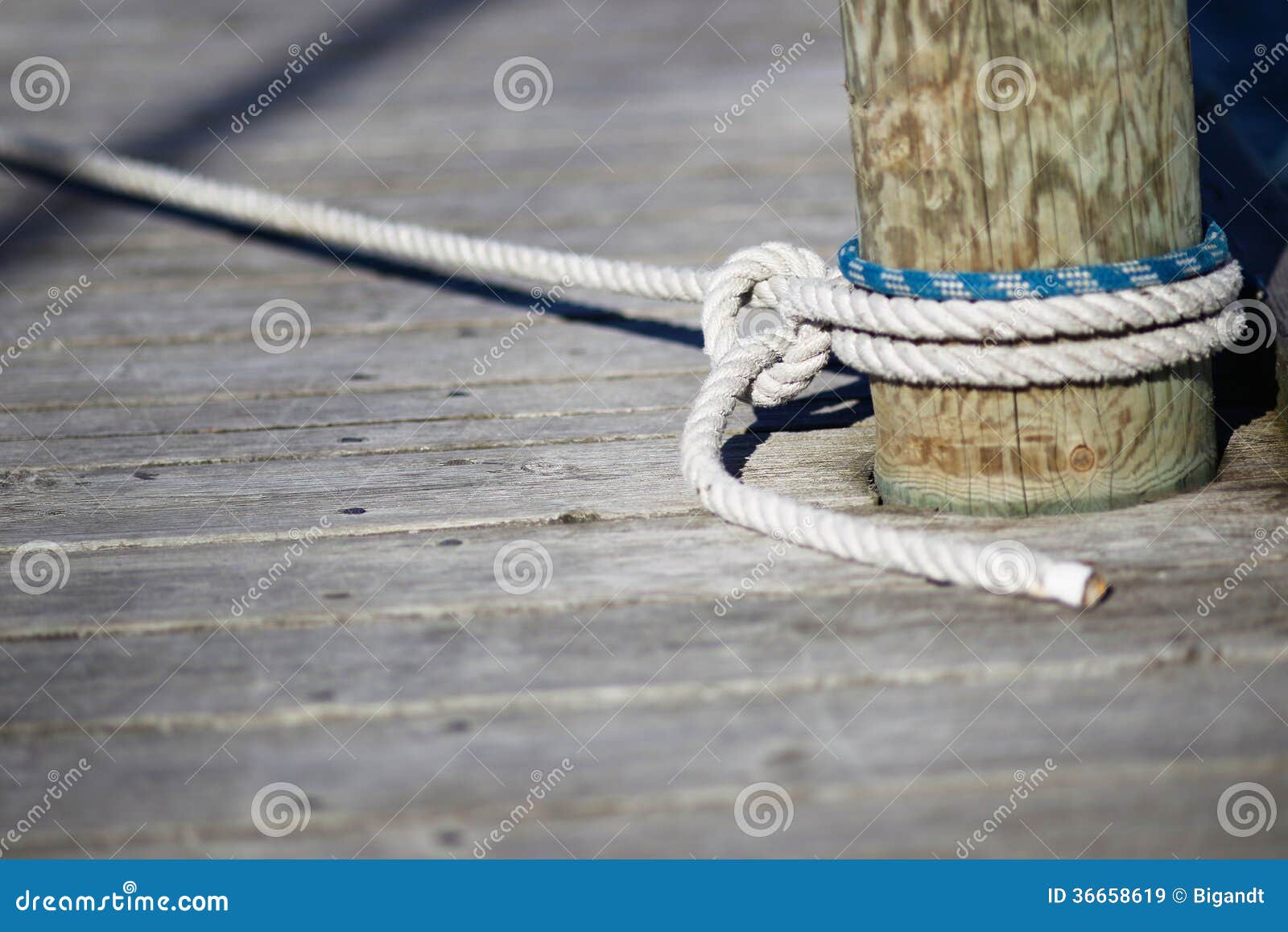 Mooring rope stock image. Image of mooring, closeup, knot - 36658619