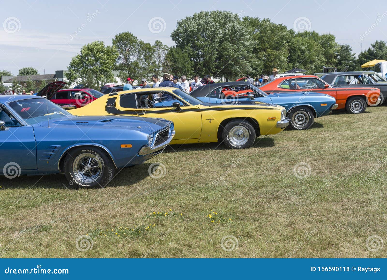 Mopar car show editorial stock photo. Image of restoration - 156590118