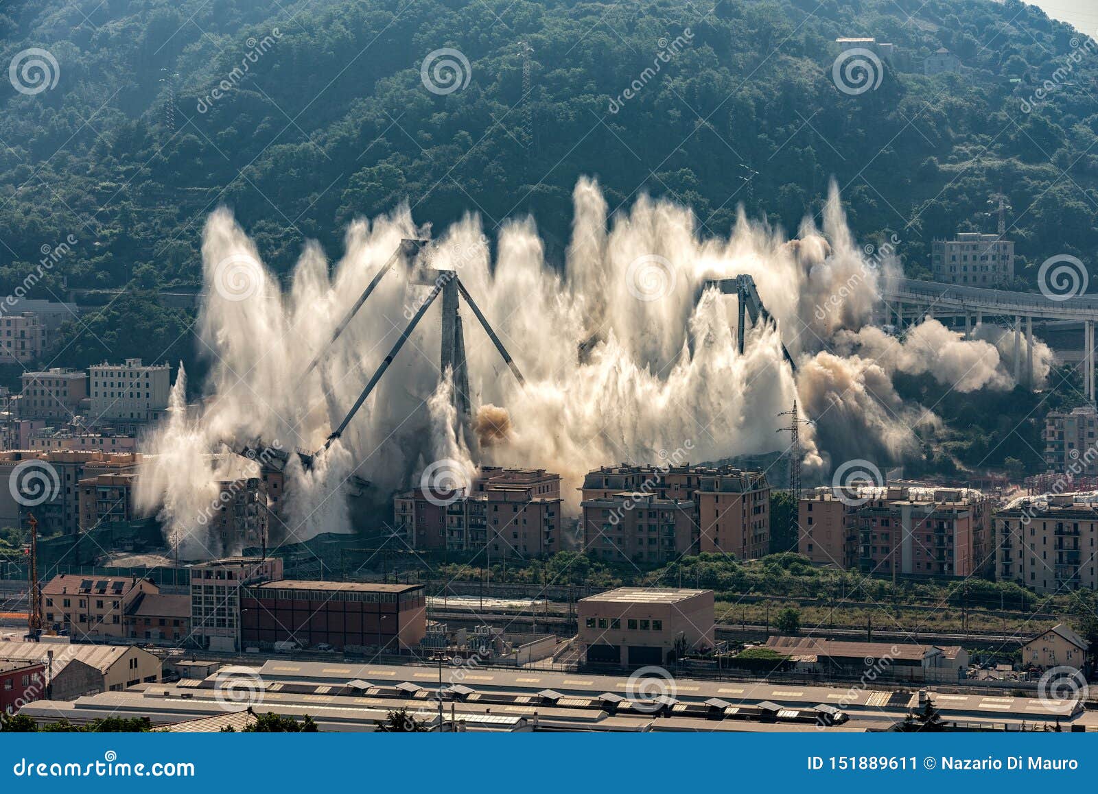 Morandi Bridge...the Fall of the Giant Editorial Photo - Image of ...