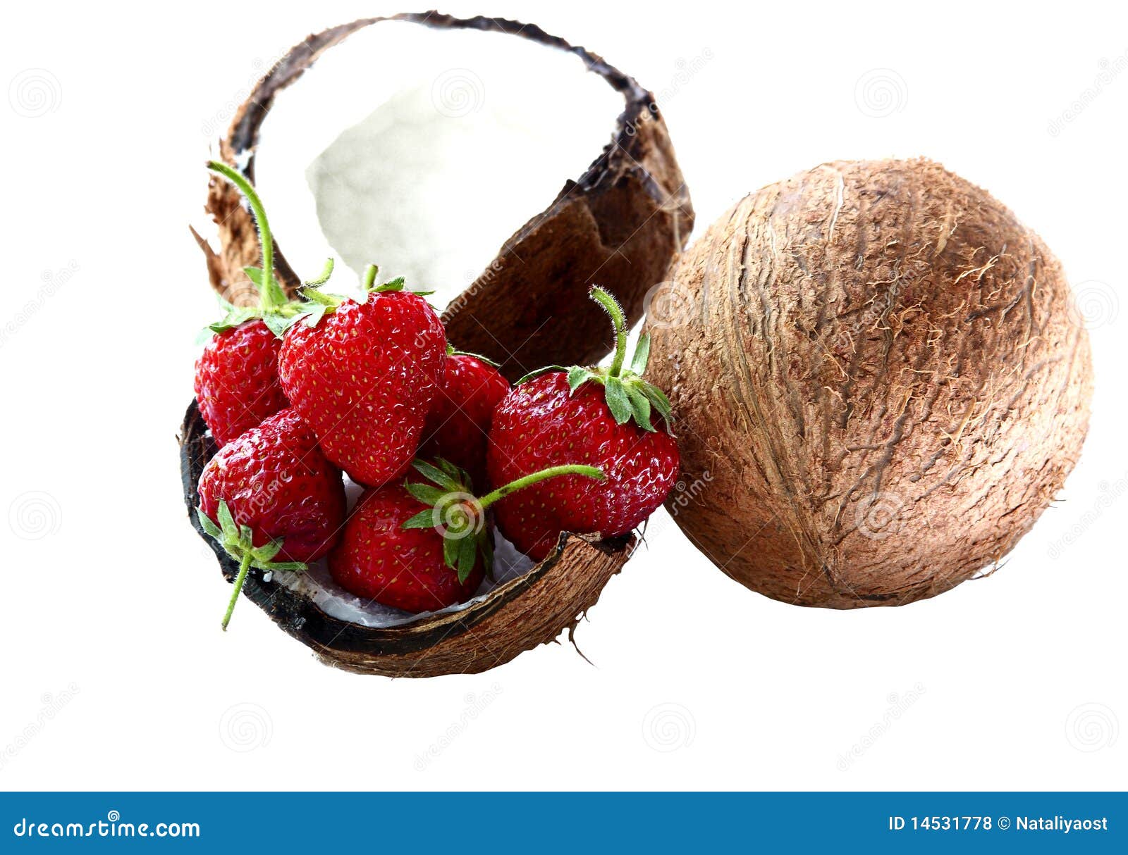 Morango e coco foto de stock. Imagem de pedras, gelo - 14531778