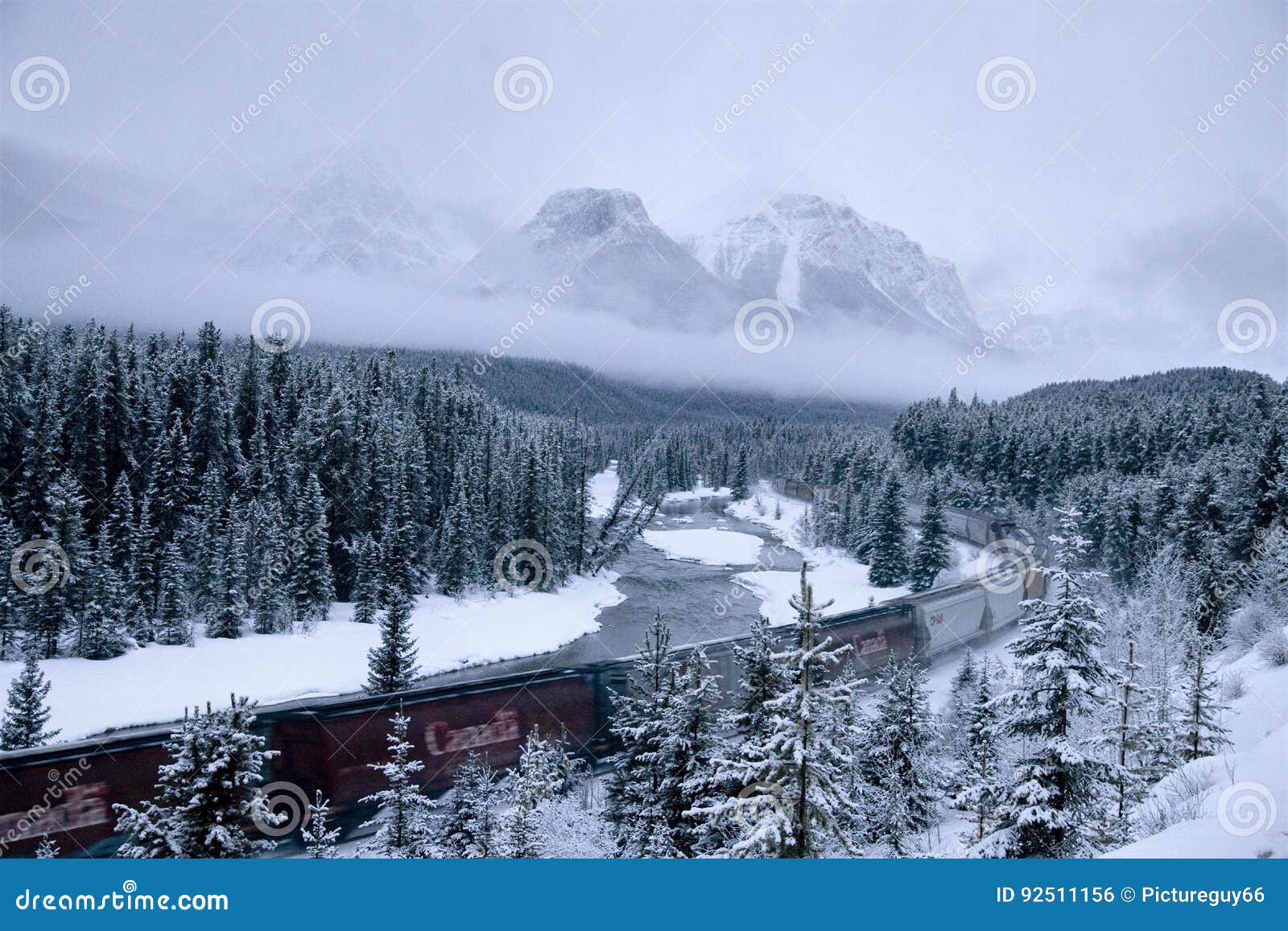 Morants Curve Alberta editorial photo. Image of railway - 92511156
