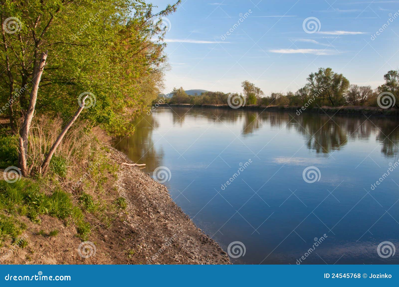Morava photo stock. Image du ondes, nuit, torsion, sunrise - 24545768