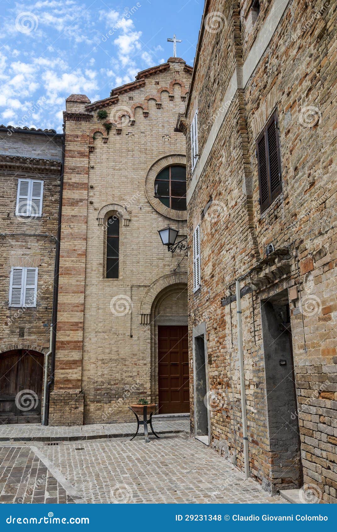 Moresco, Ciudad Fortificated Foto de archivo - Imagen de rojo, exterior ...