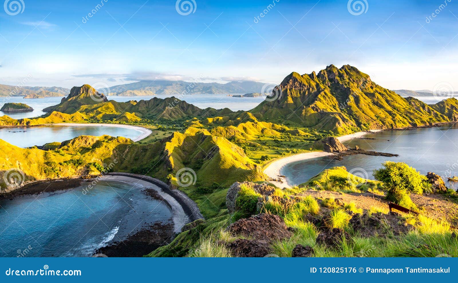 Morgen-Licht Auf Padar-Insel Stockfoto - Bild von feiertag, morgen ...