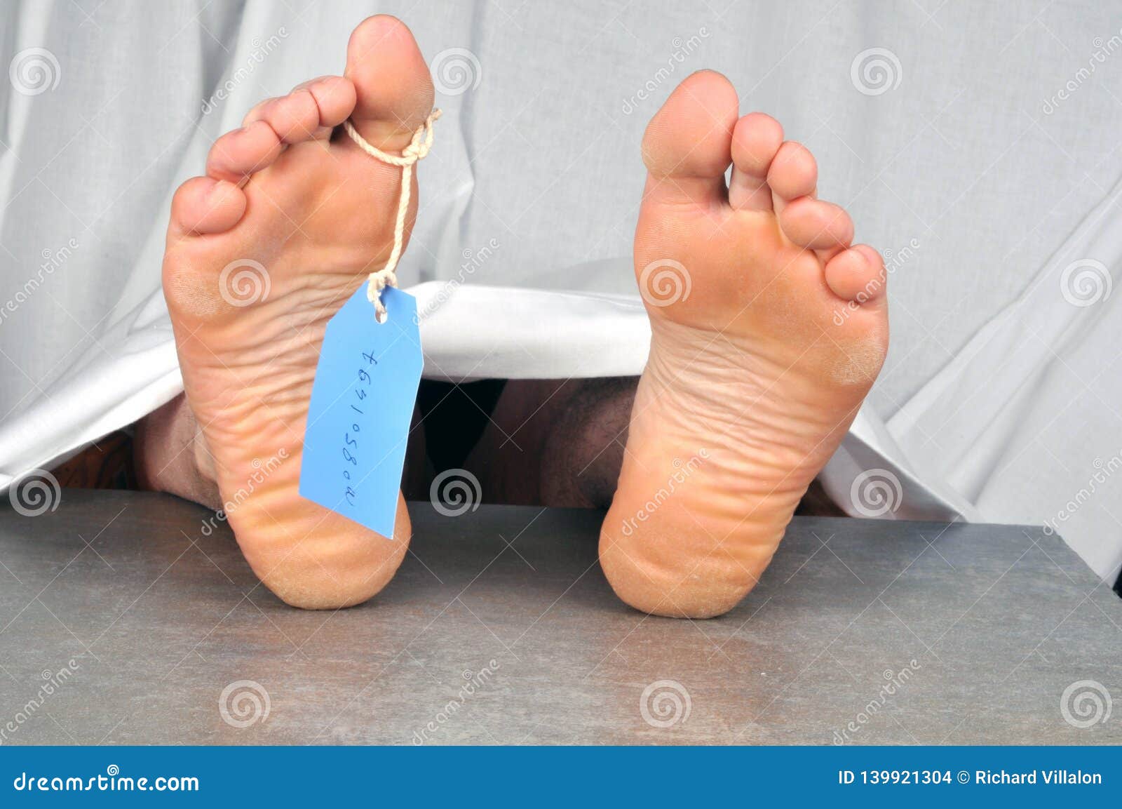 Corpse with a Tag on the Toe Stock Photo - Image of morgue, death ...