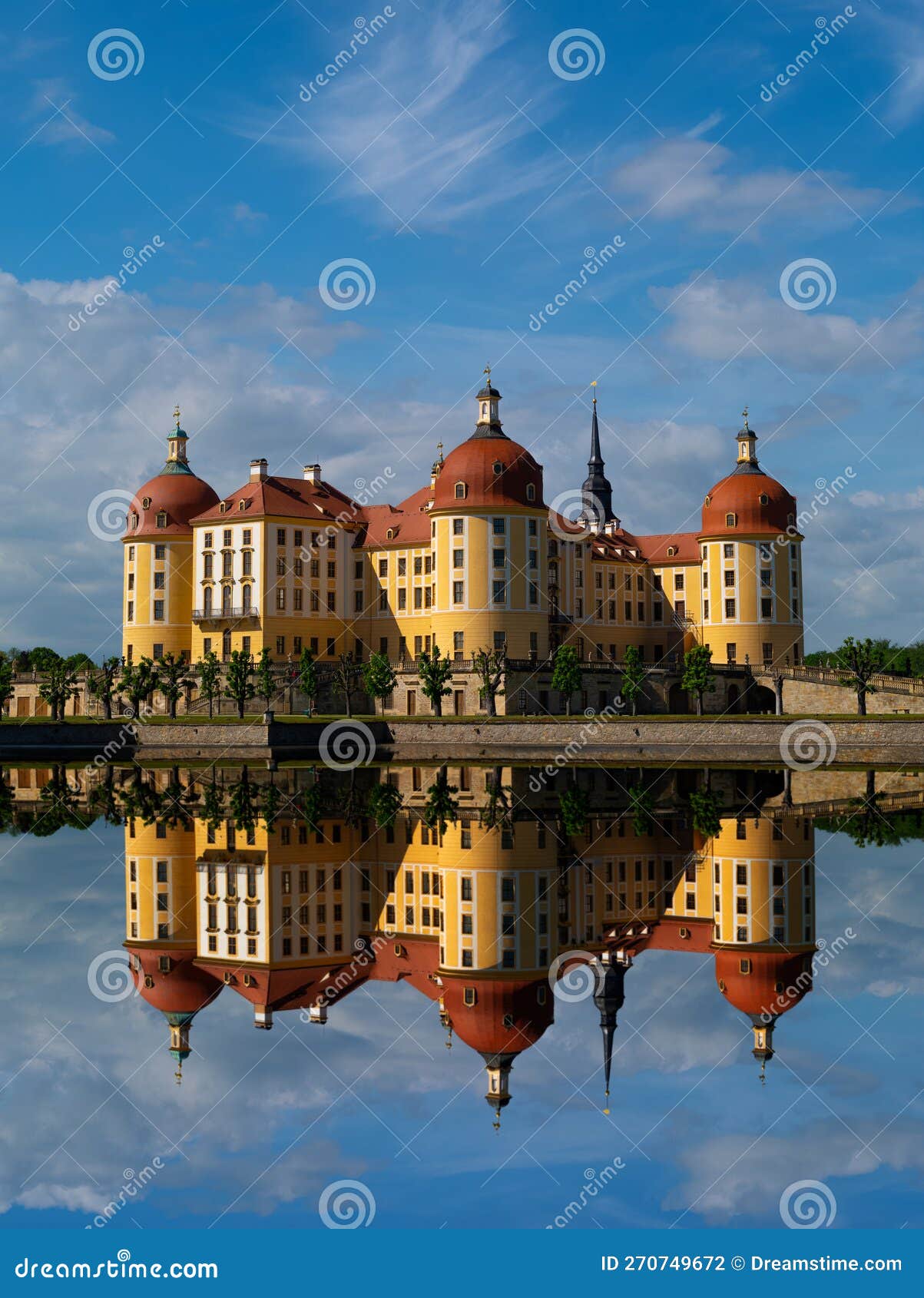 Moritzburg Castle Baroque Castle on the Lake. Moritzburg, Saxony ...