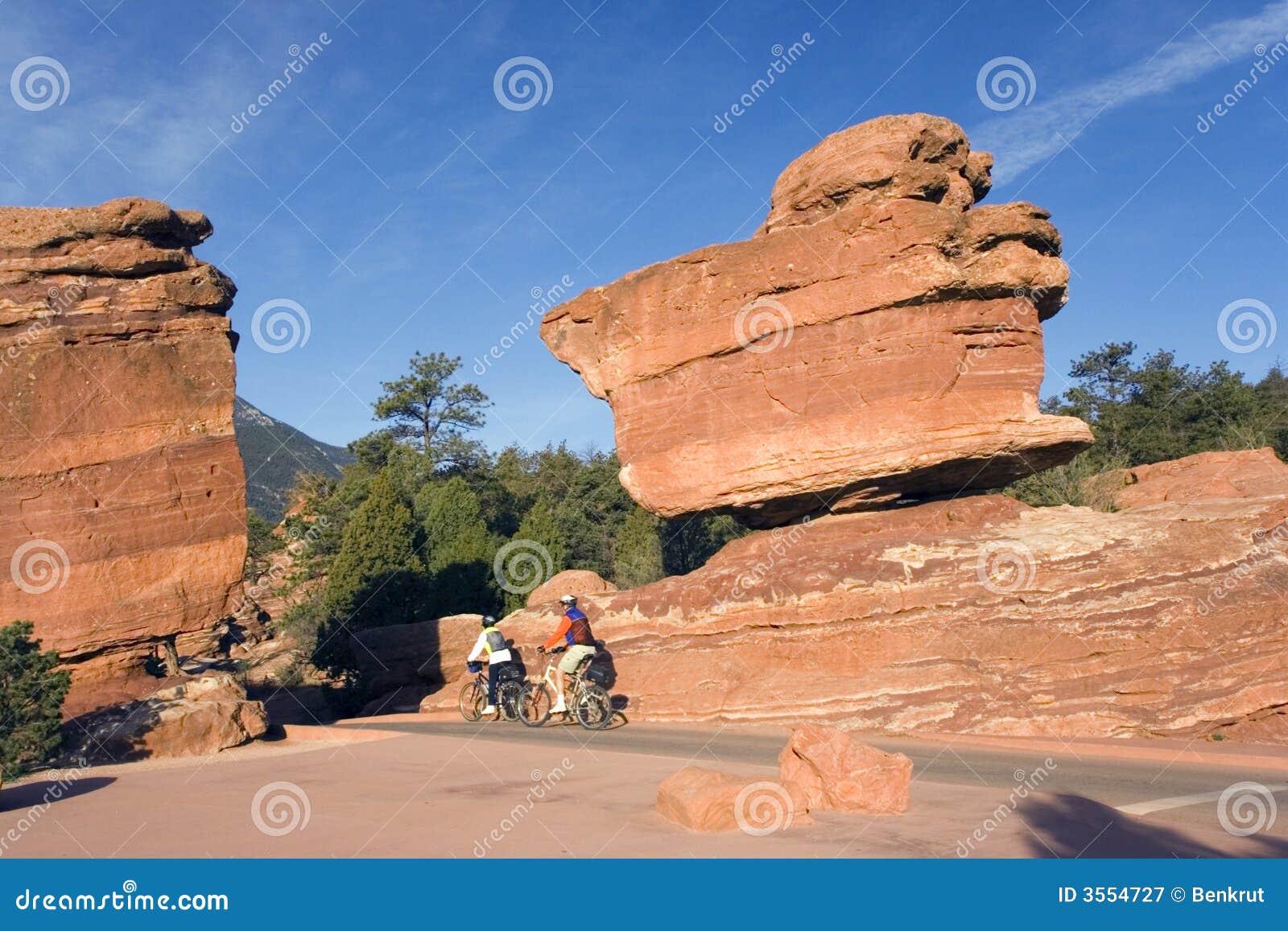 Morning Biking in the Colorado Stock Image - Image of sport, biker: 3554727