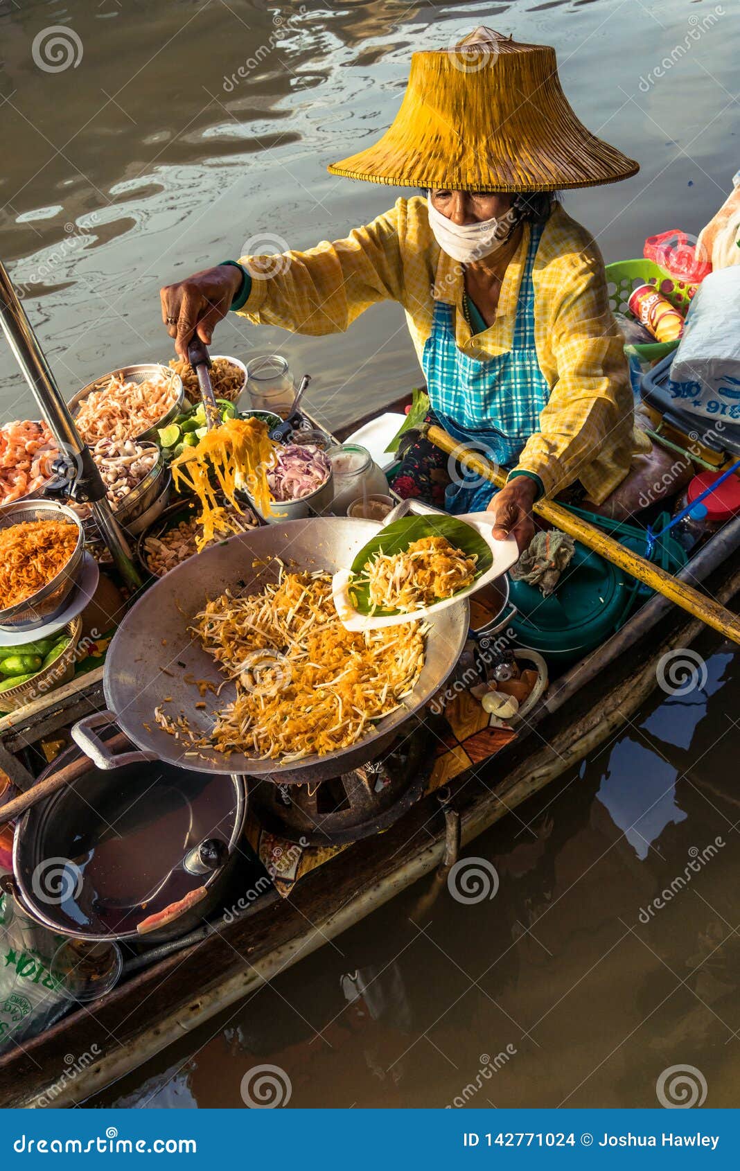 Morning Breakfast on the Amphawa River Editorial Stock Image - Image of ...