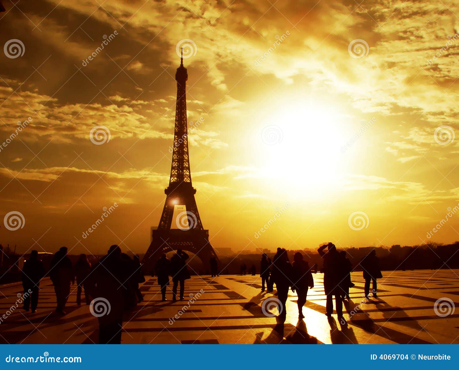 Morning Eiffel Tower - Paris Editorial Stock Image - Image of antique ...