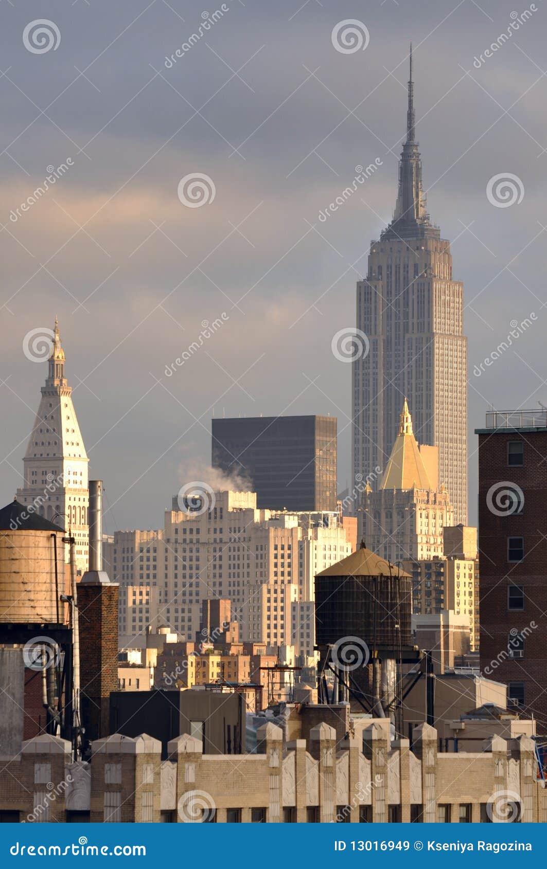 Morning in Manhattan stock image. Image of building, skyscraper - 13016949