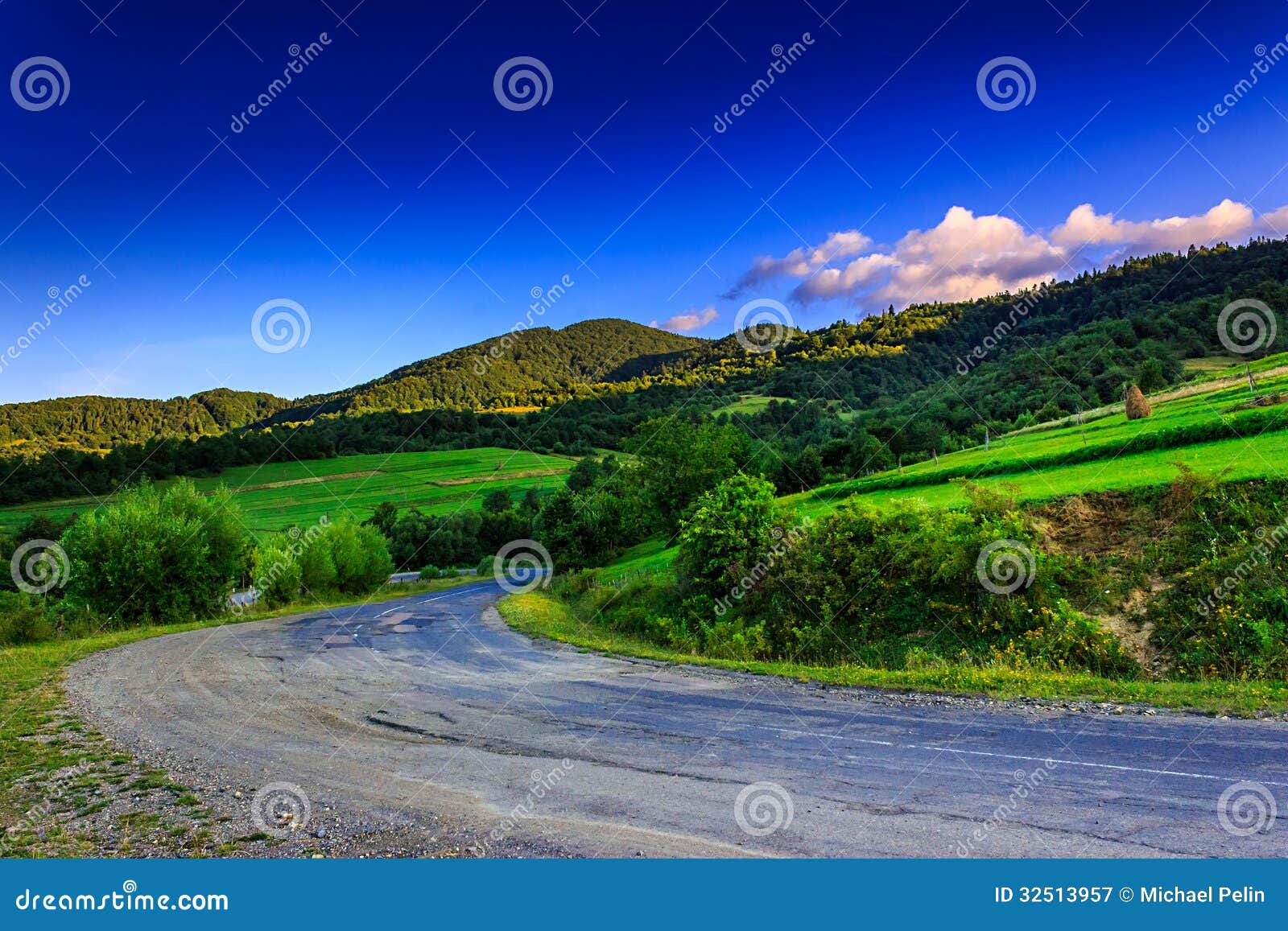 Morning path to mountains stock image. Image of road - 32513957